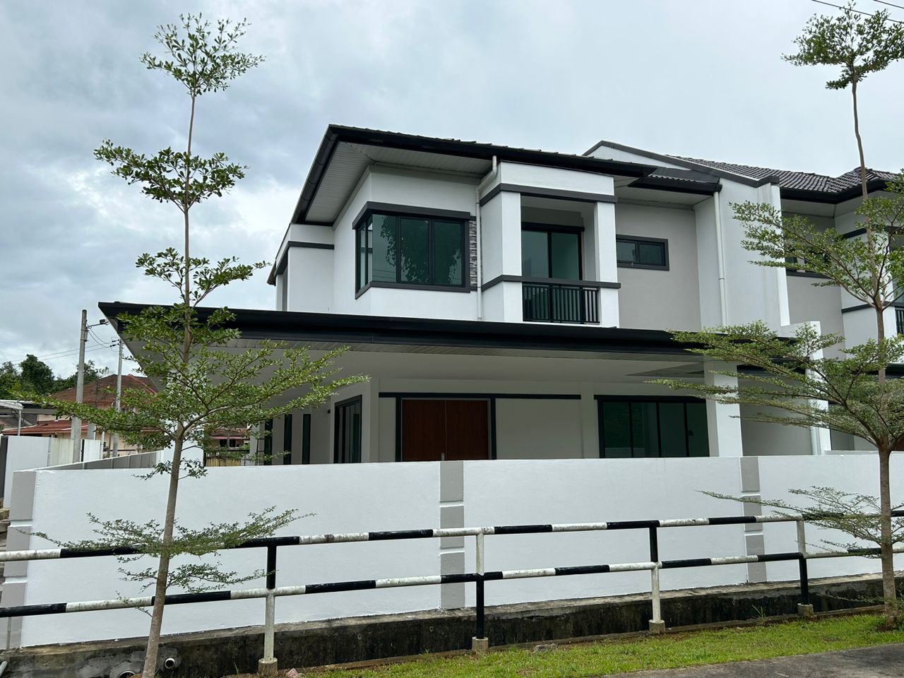 Jalan Semaba Kuching New Double Storey Semi-Detached House (Sublot 2 ...